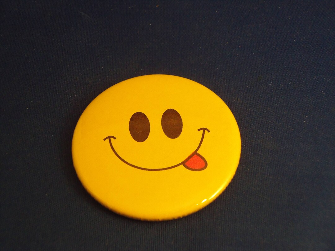 EMOJI SMILEY FACE (snarky) Button Fun Pin Pinback Punk Badge 2 1/4" New ...
