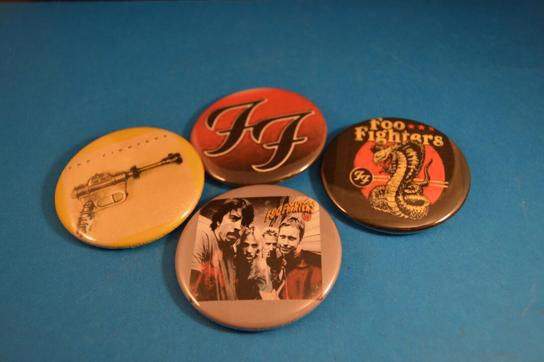 Lot of 5 FOO FIGHTERS BUTTONS 'A' Pins Pinbacks Badges Punk Large 2 1/4 ...