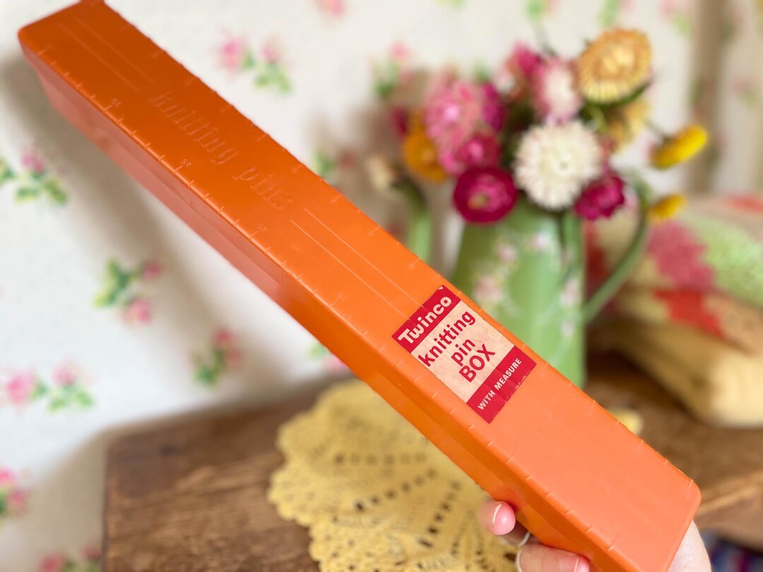 Vintage Knitting Needle Box/vintage Plastic Knitting Needle Case ...
