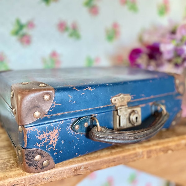 Vintage Suitcase - Etsy