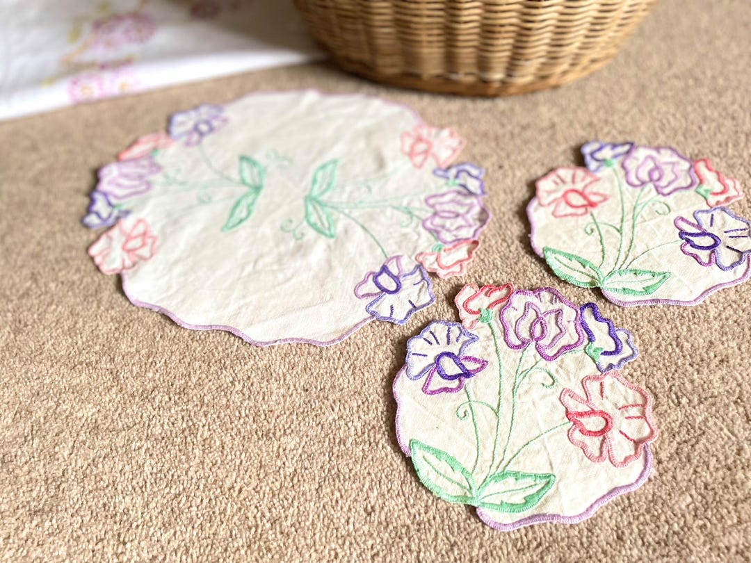 Vintage Mats/embroidered Dressing Table Set/vintage Decor/ Vintage ...