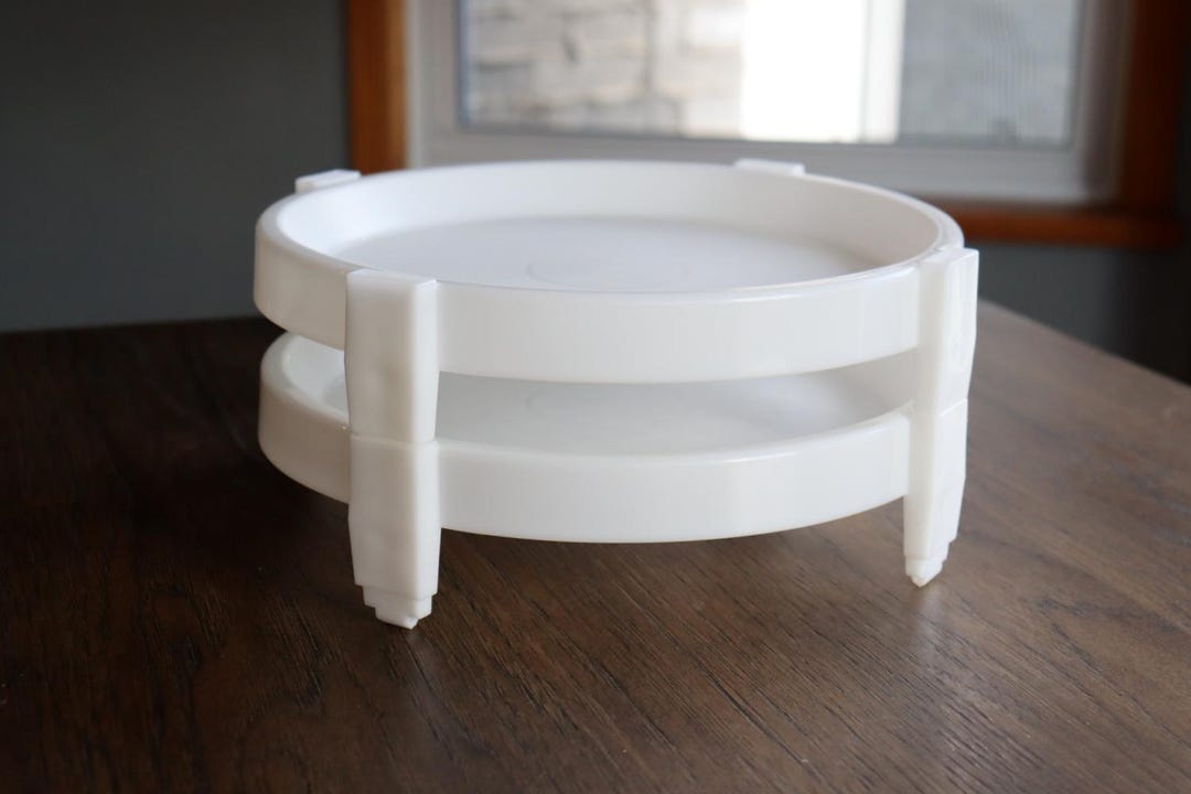 Vintage Tupperware 2 White Pie Plates Stackers Rack Dividers - Etsy