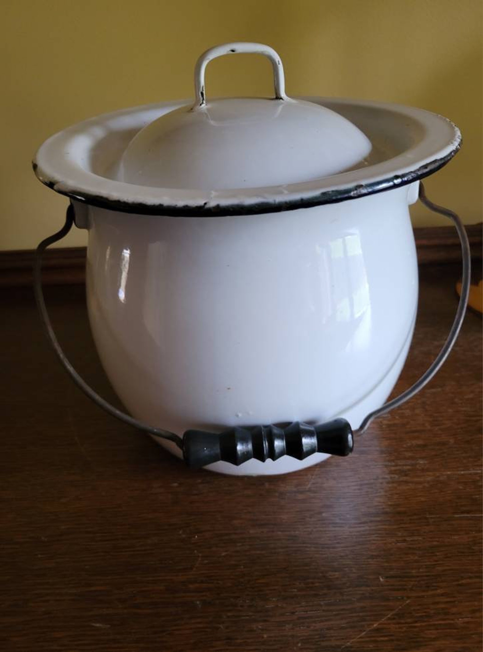 Vintage White With Black Trim Enamelware Bucket With Lid - Etsy