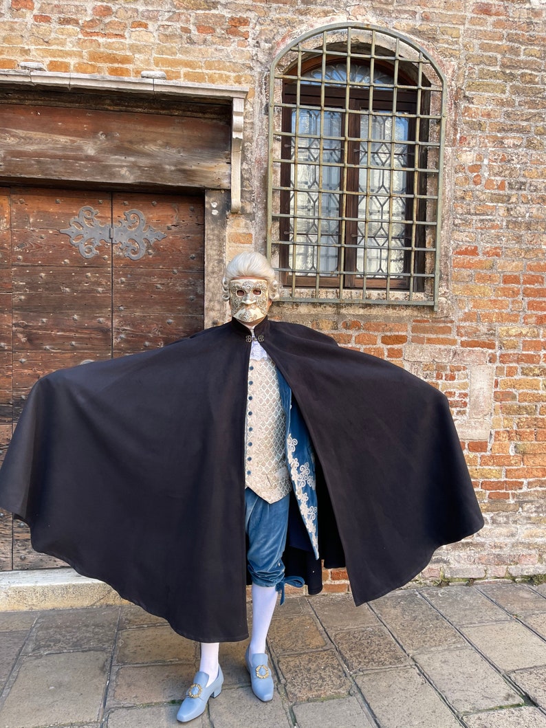 Venetian Cloak (tabarro) in Wool, Typical Venetian With a Full Circle ...