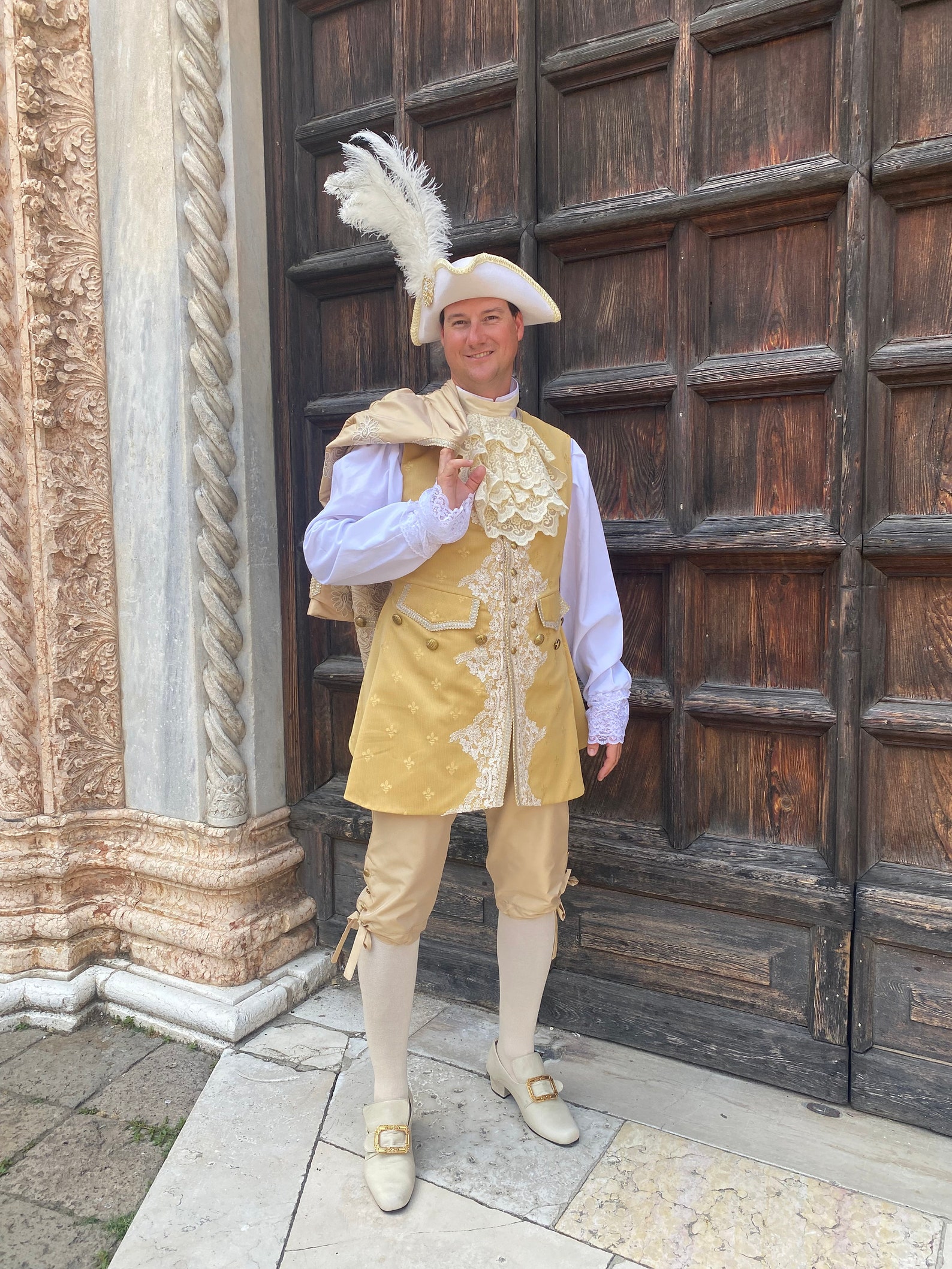 Historical Costume From the 1700s for Men, 18th Century Period Costume ...