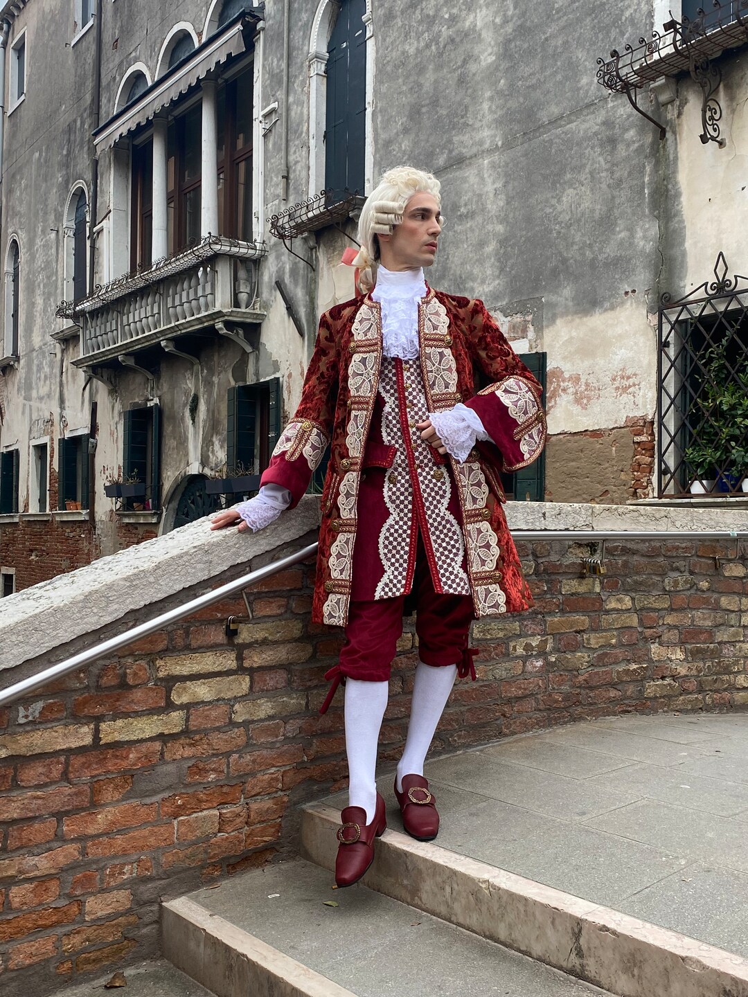 Historical Costume From the 1700s for Men, 18th Century Period Costume ...