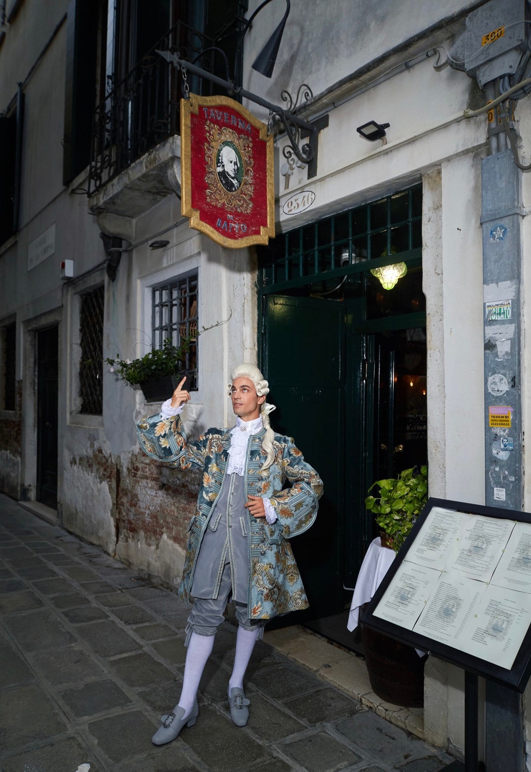 Historical Costume of the 1700s for Men, 18th Century Period Costume ...