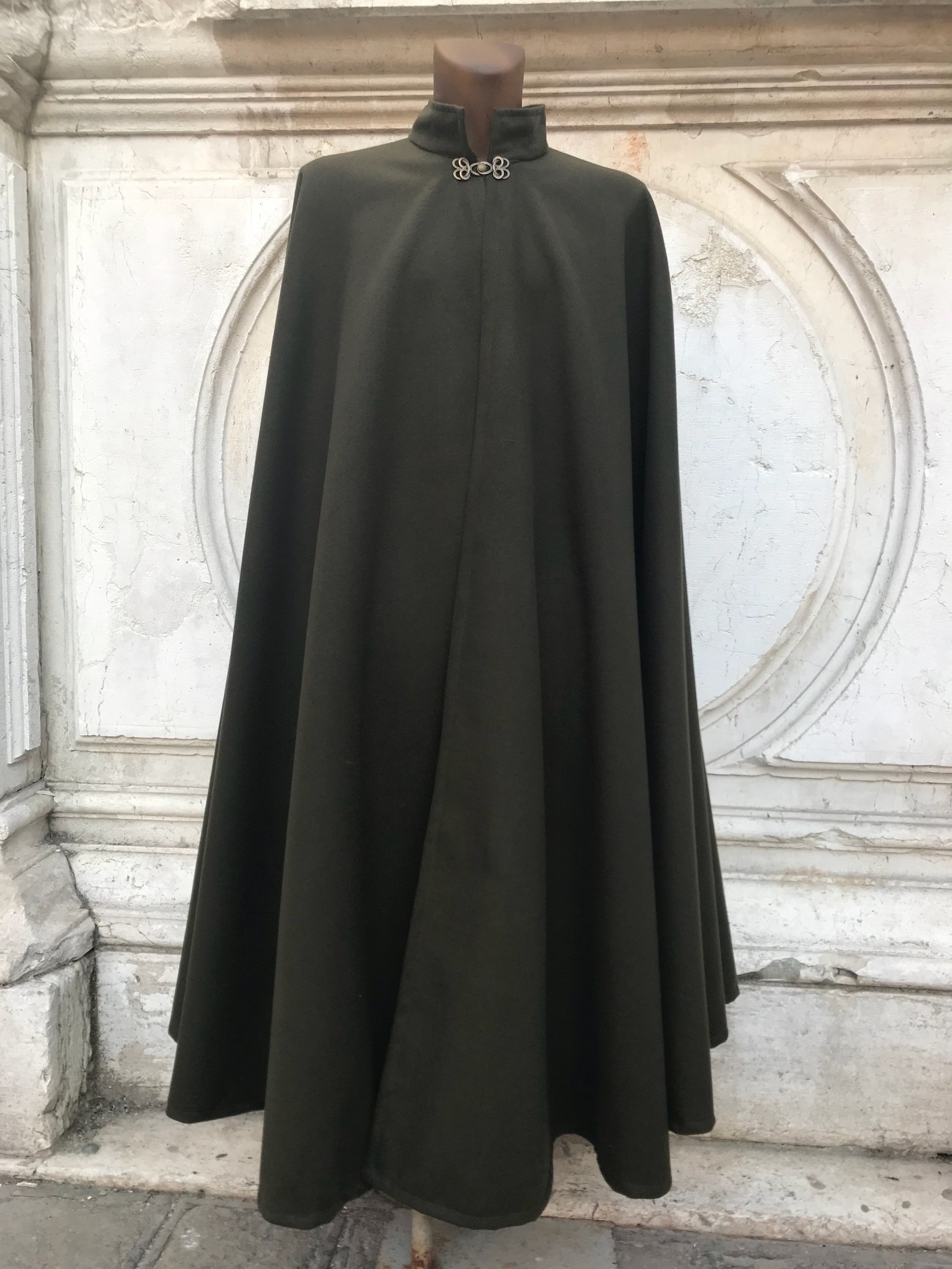 Mantello Veneziano Tabarro in lana tipico veneziano a ruota - Etsy Italia