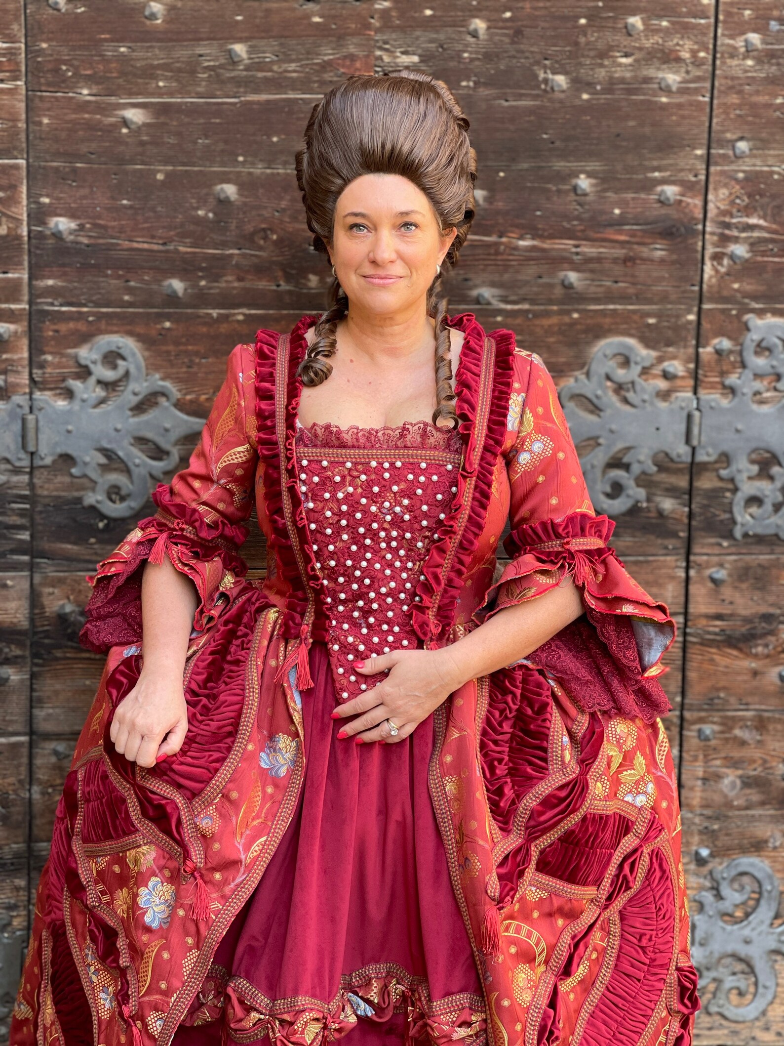 Historical Costume From the 1700s for Women, 18th Century Period ...