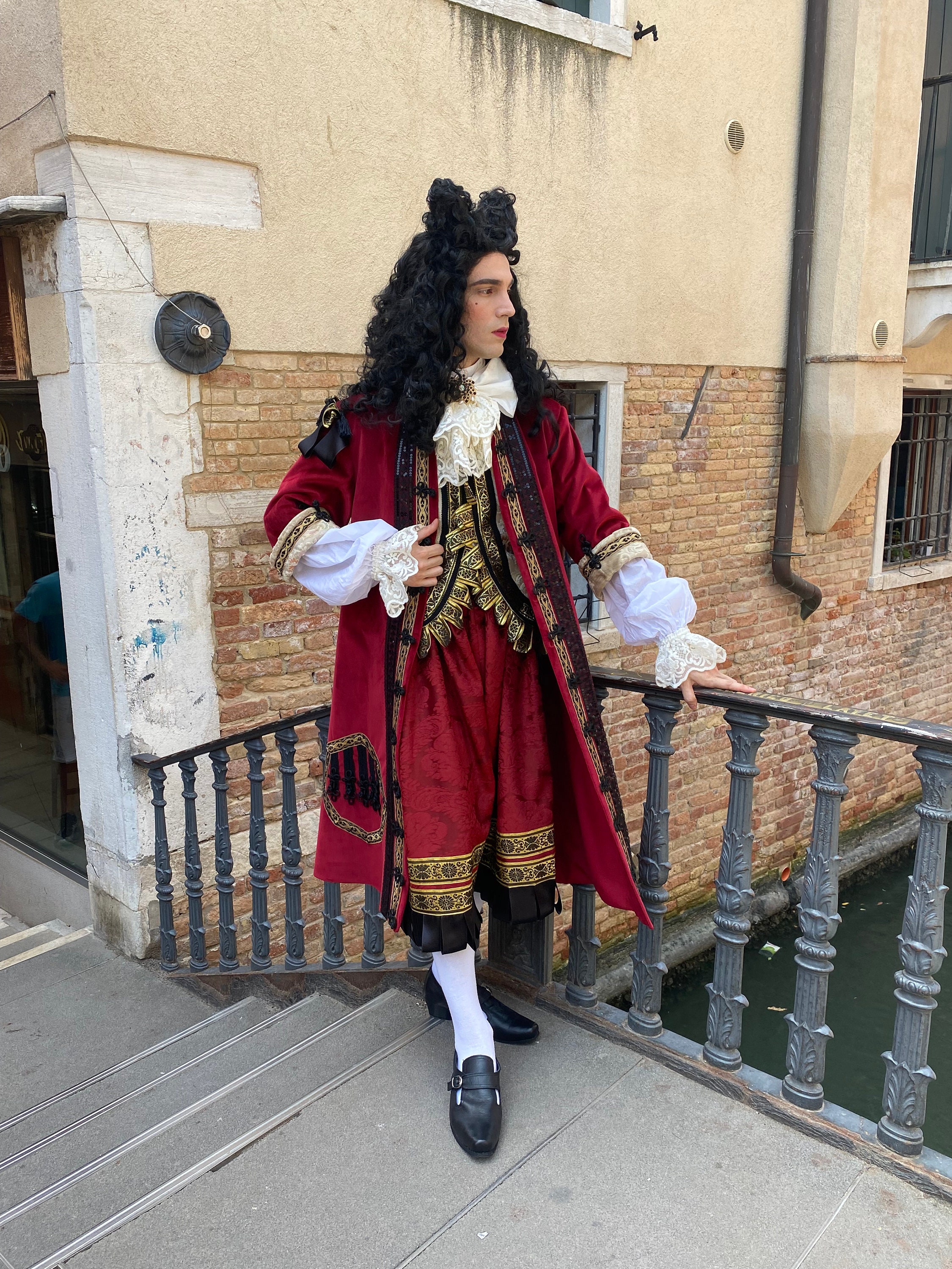 Historical Costume of the 1600s for Men, 17th Century Period Costume ...