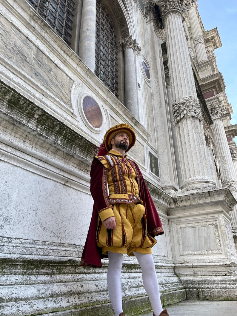 Historical Renaissance Costume for Men, Historical Costume of the 16th ...
