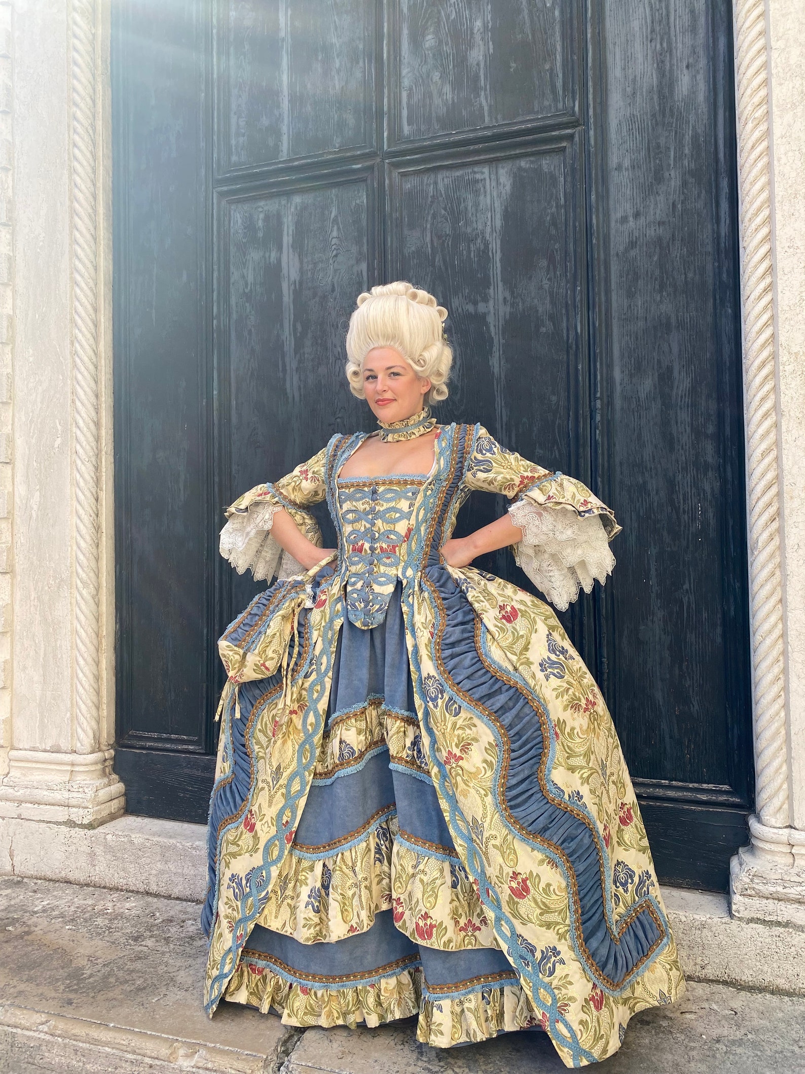 Historical Costume of the 1700s, 18th Century Costume, Carnival Costume ...