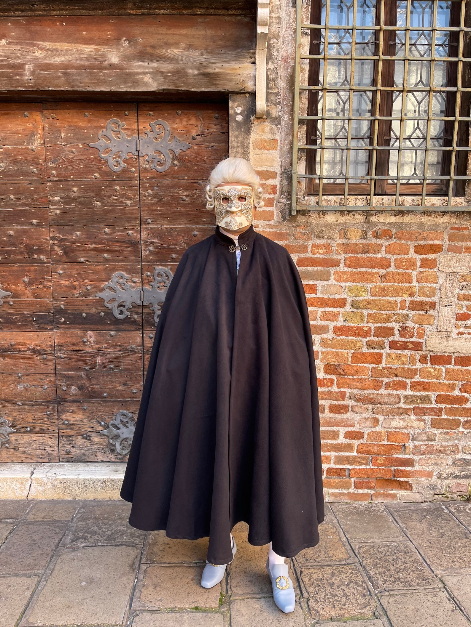 Venetian Cloak tabarro in Typical Venetian Wool With Full - Etsy Canada