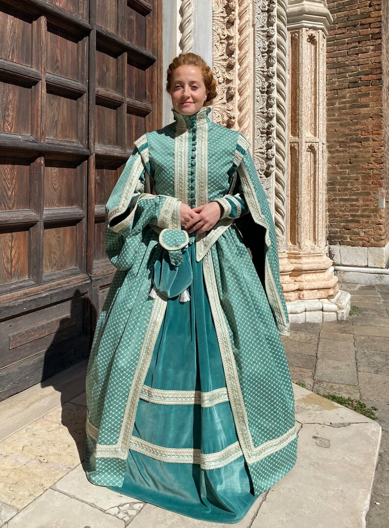 Historical Renaissance Costume for Women, Carnival Costume, Halloween ...