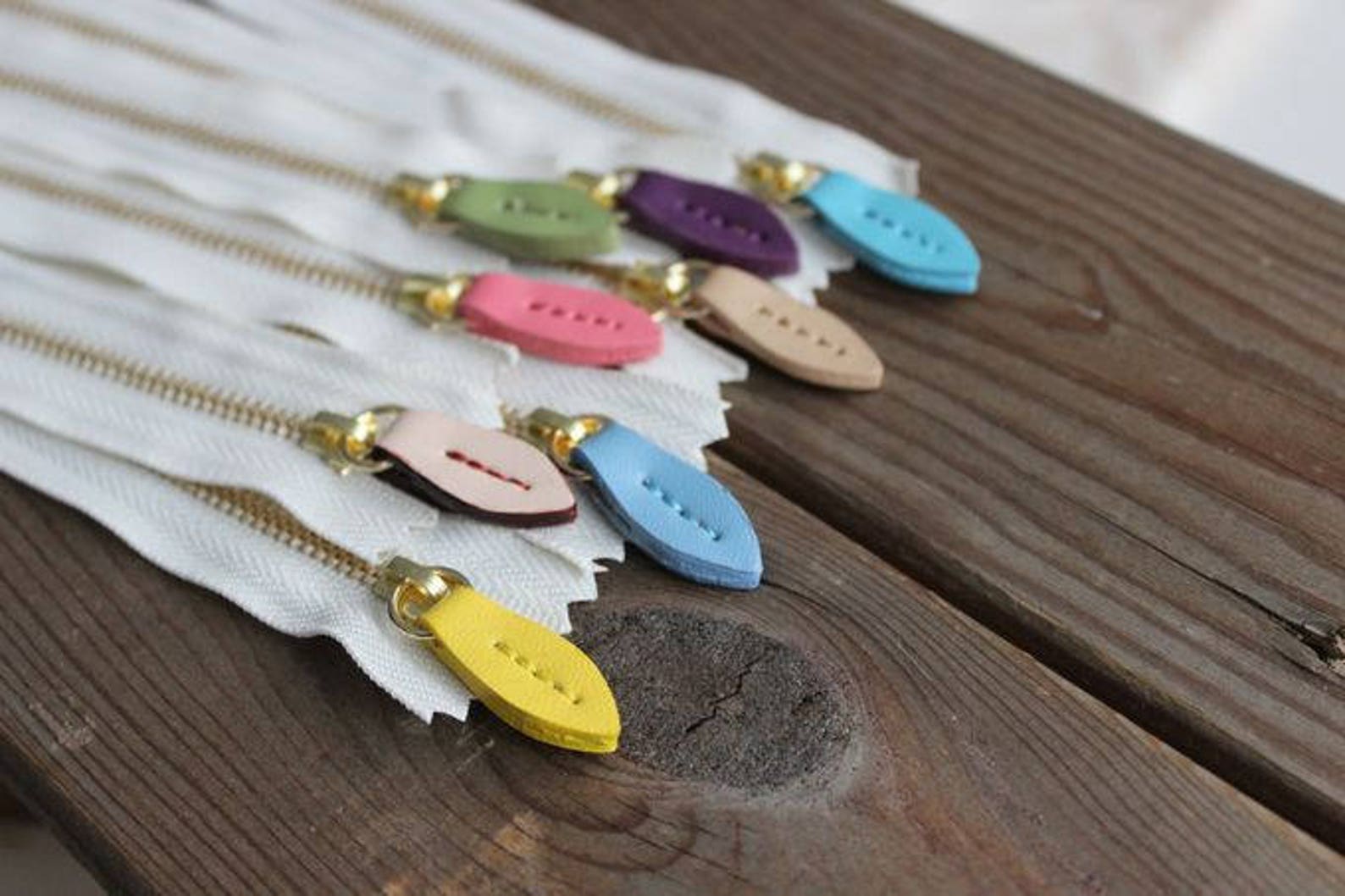 A Piece of Genuine Leather Zipper Pull Leather D-ring Closures - Etsy