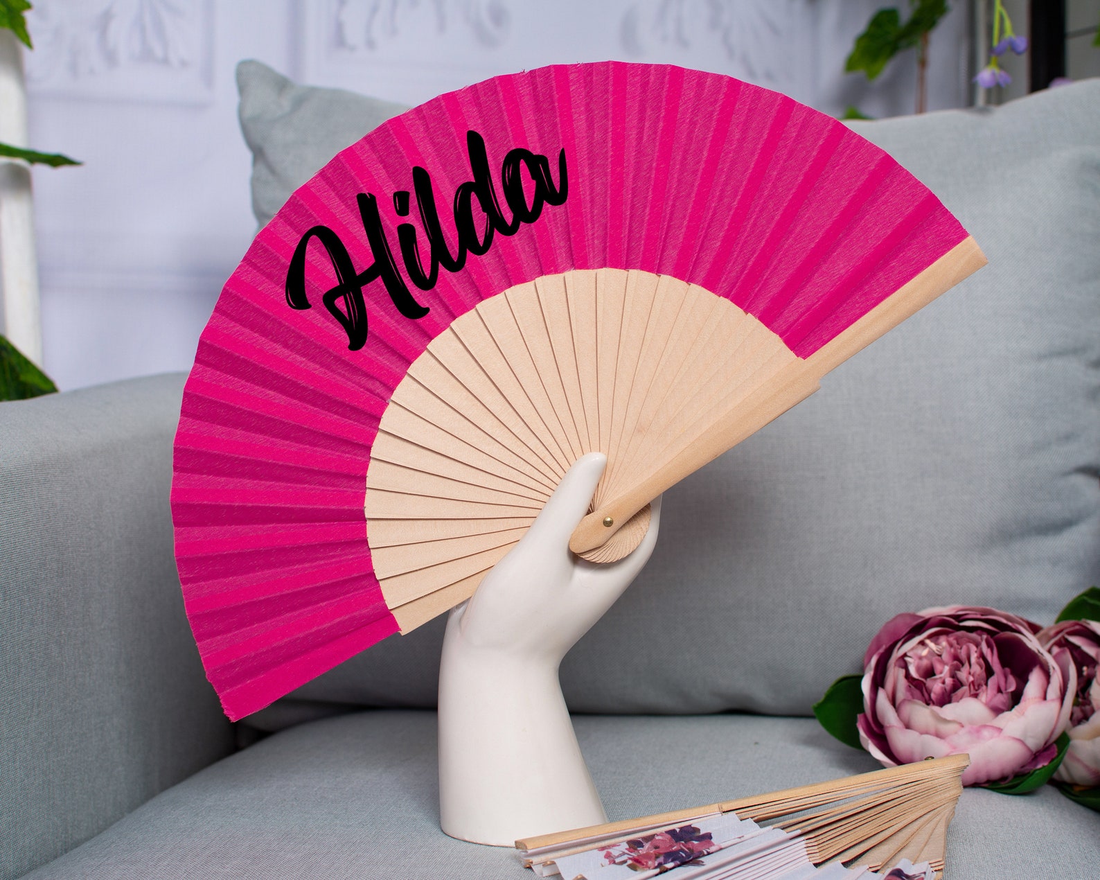 Customized Hand Fan for Brides With Strawberries Bridemaid - Etsy