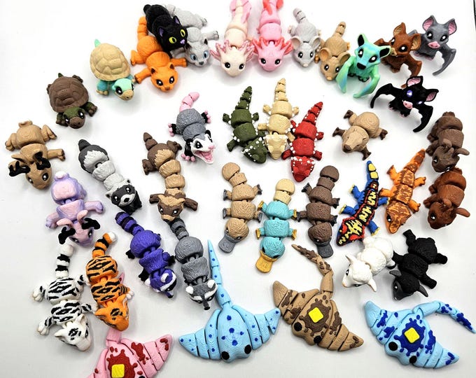 3D Printed Articulating Grub | Flexi Fidget, Cute Fidget Toy, Hand ...