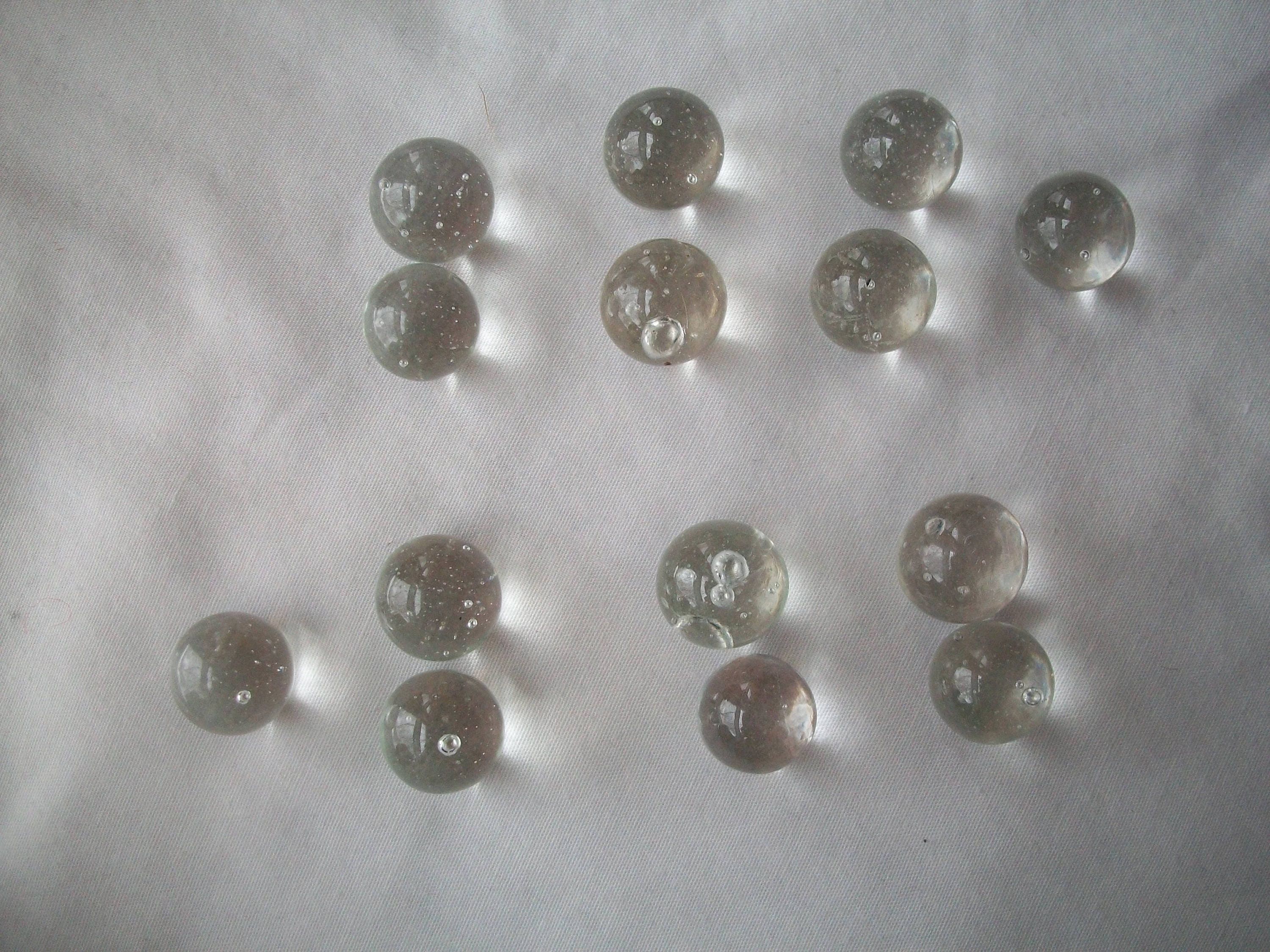CLEARIES, Vintage Glass Marbles, 14 fourteen Bubble Marbles, Vary in ...