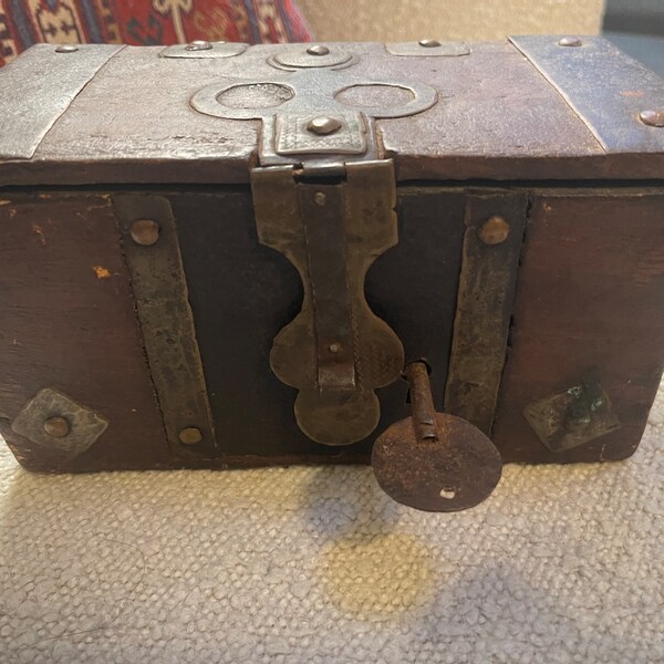 Antique Wooden Box - Etsy