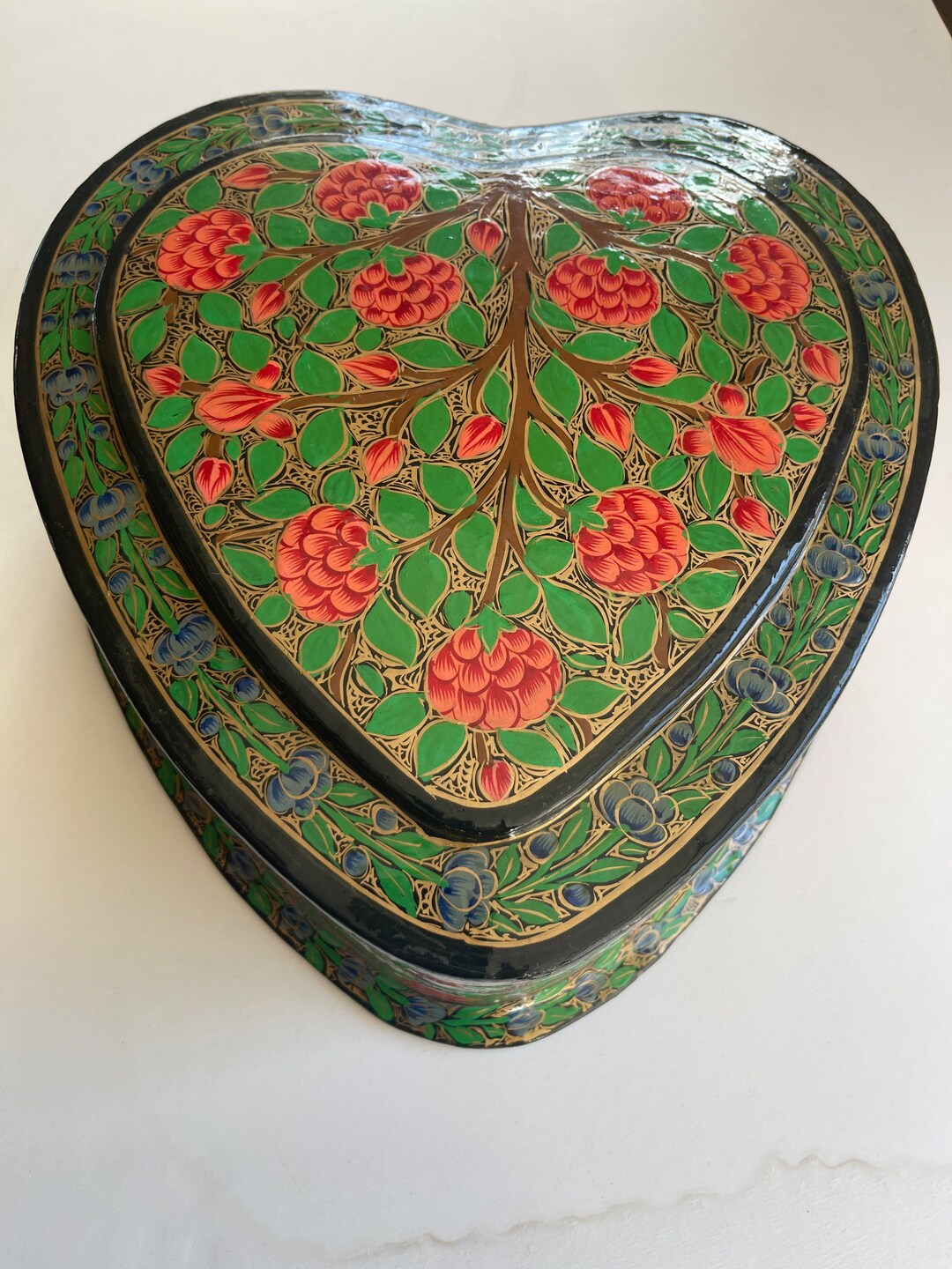 Huge Vintage Handmade/hand Painted Roses Lacquered Box - Etsy