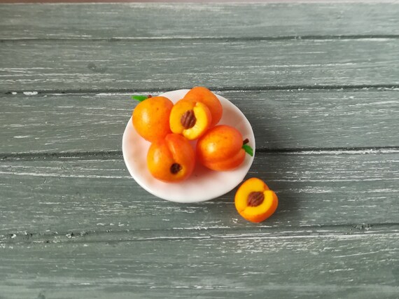 Miniature peaches Mini peaches Dollhouse food Miniature | Etsy
