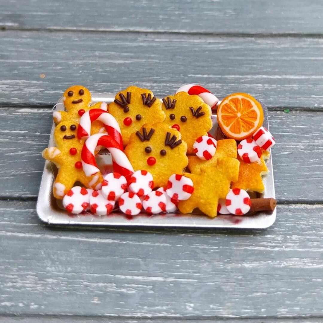 Miniature cookies, Miniature orange, Miniatures, Dollhouse, Dollhouse ...