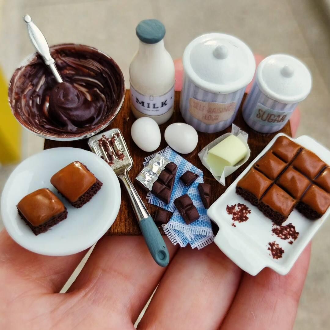 Miniature Brownies, Miniature Food, Mini Food, Miniatures, Dollhouse ...