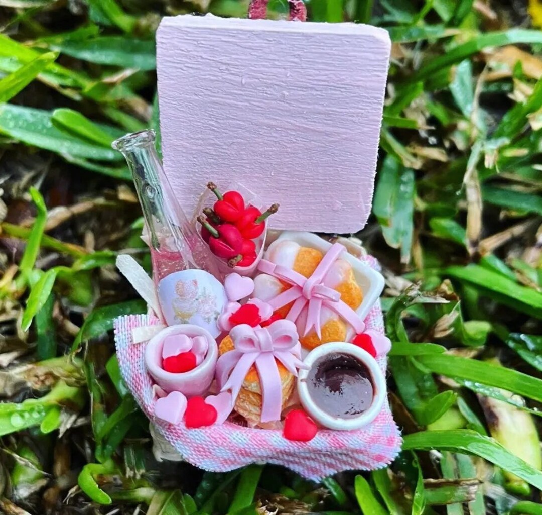 Miniature Basket, Miniature Food, Miniature Cookies, Dollhouse Food ...