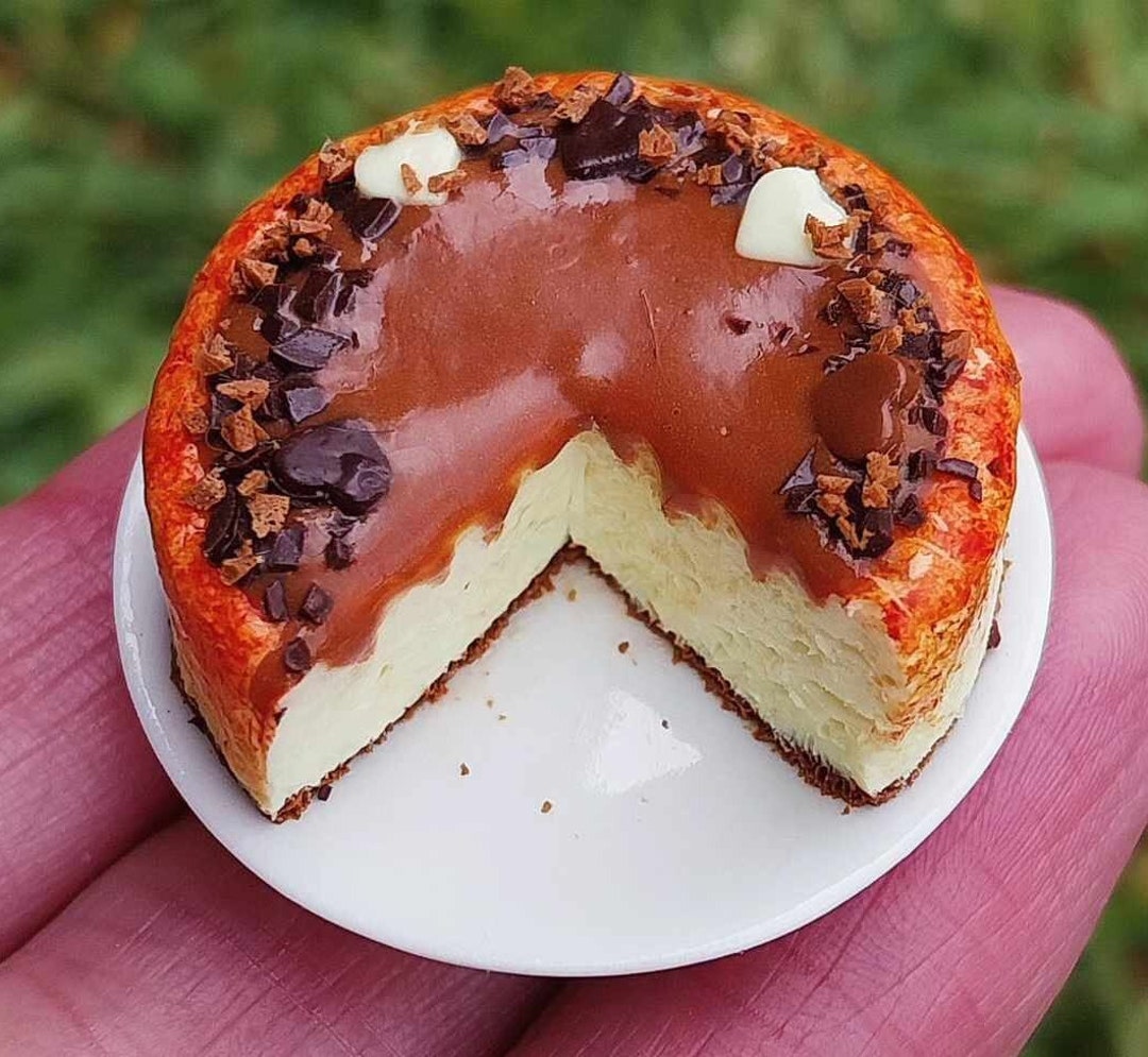 Miniature Caramel Cheesecake, Dollhouse Cheesecake, Dollhouse Food ...