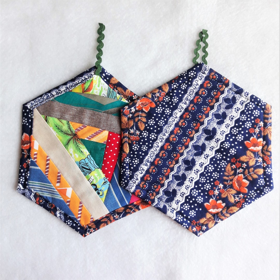 Set of 2 Pot Holders Patchwork With Abstract Ornament - Etsy