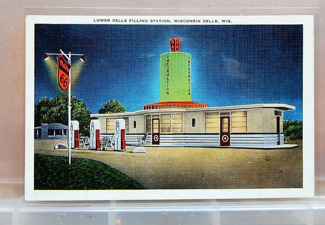 Wisconsin Dells, Wisconsin. Lower Dells Filling Station. 1930-40s - Etsy