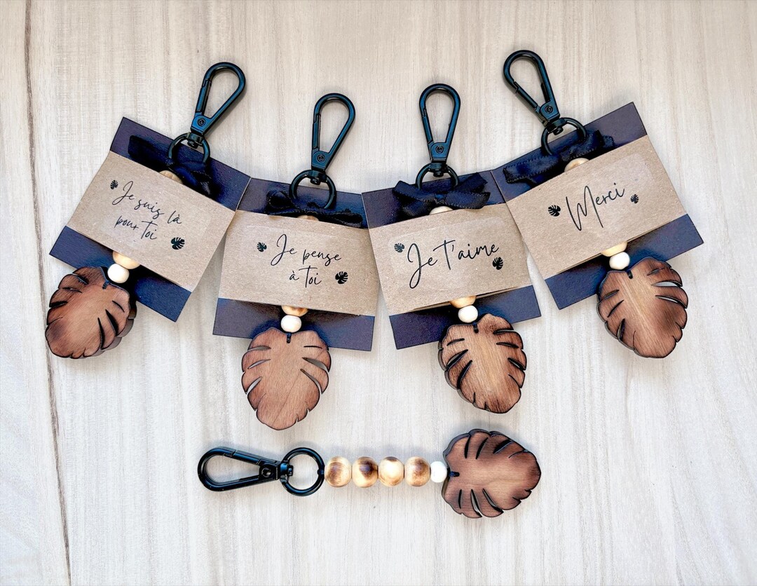 CUSTOMIZABLE - Wooden Monstera Leaf Key Ring With Gift Tag of Your ...