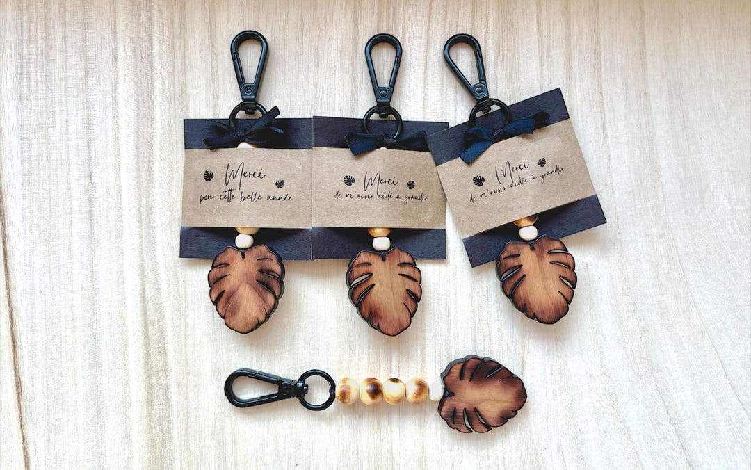 CUSTOMIZABLE - Wooden Monstera Leaf Key Ring With Gift Tag of Your ...