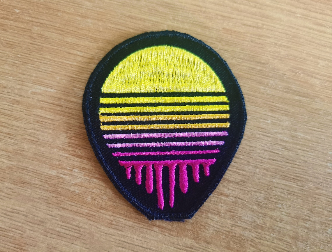 Synthwave Iron on Embroidered Patch Melting Outrun Carpenter Brut Retro ...