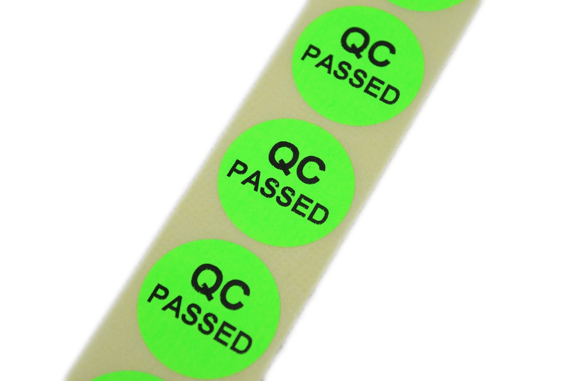 25mm Diameter Florescent Green. Passed QC Check Labels. 1000 Labels per ...