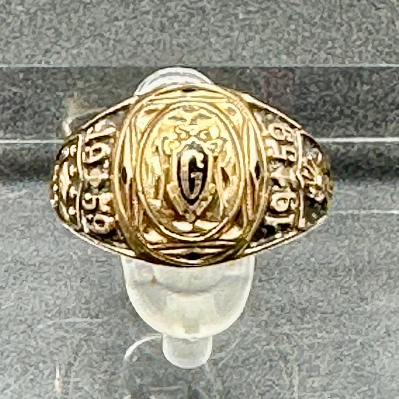 Vintage Class Ring - Etsy