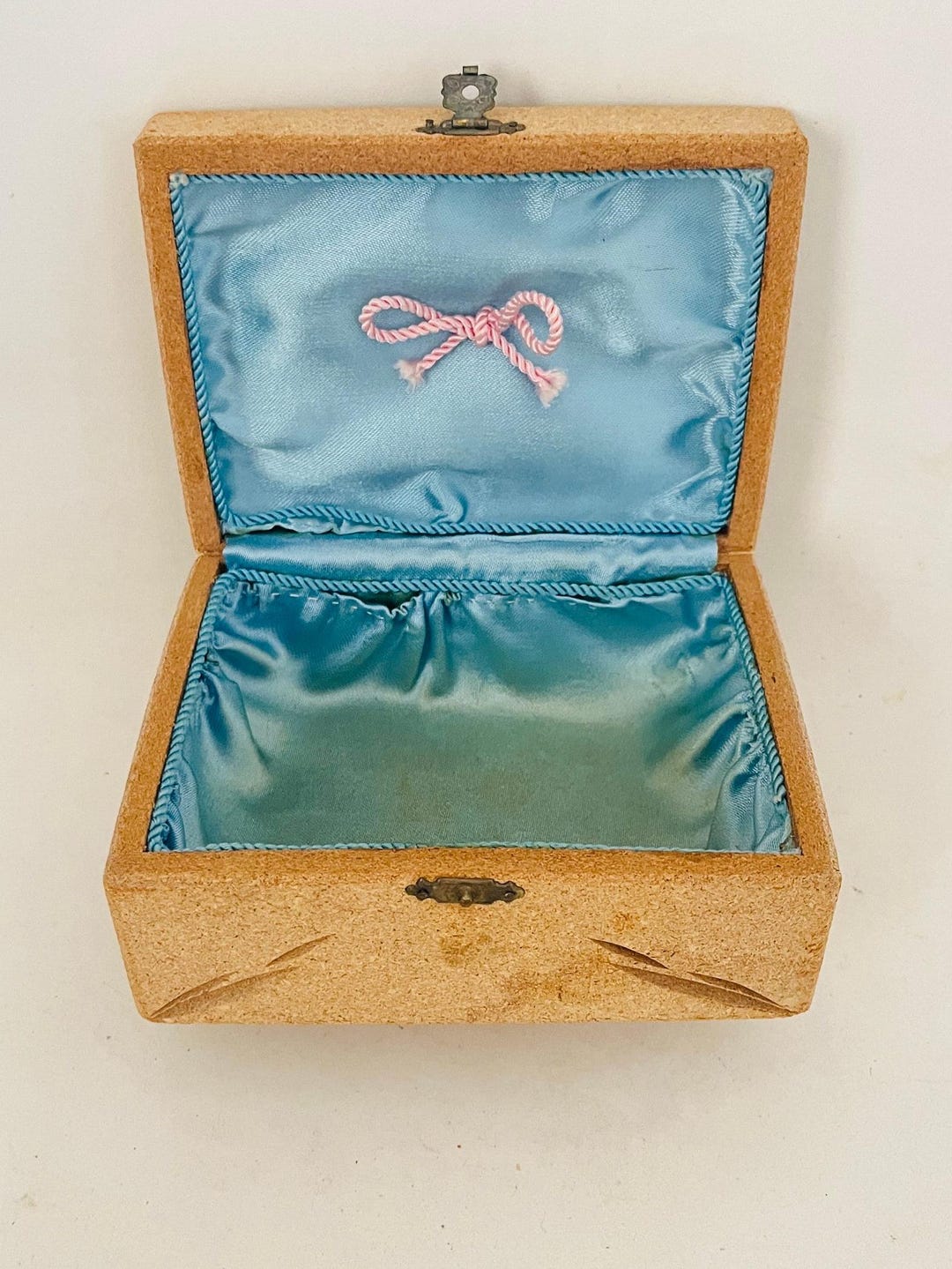 Vintage Mid-century Oriental Style Cork Gift Box With Blue Satin Lining ...