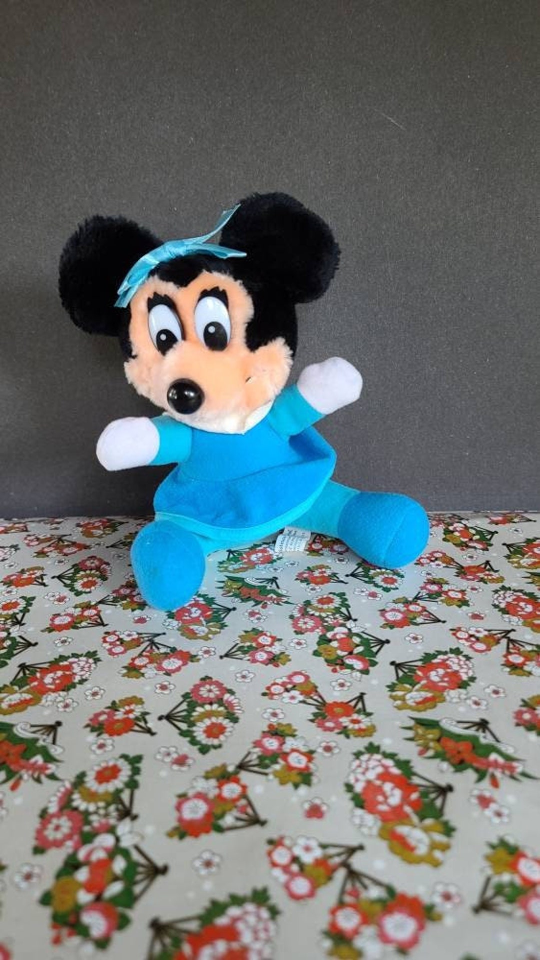 Minnie Mouse Stuffed Animal - Etsy