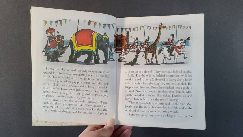 Walt Disney's Dumbo, A Little Golden Book - Etsy