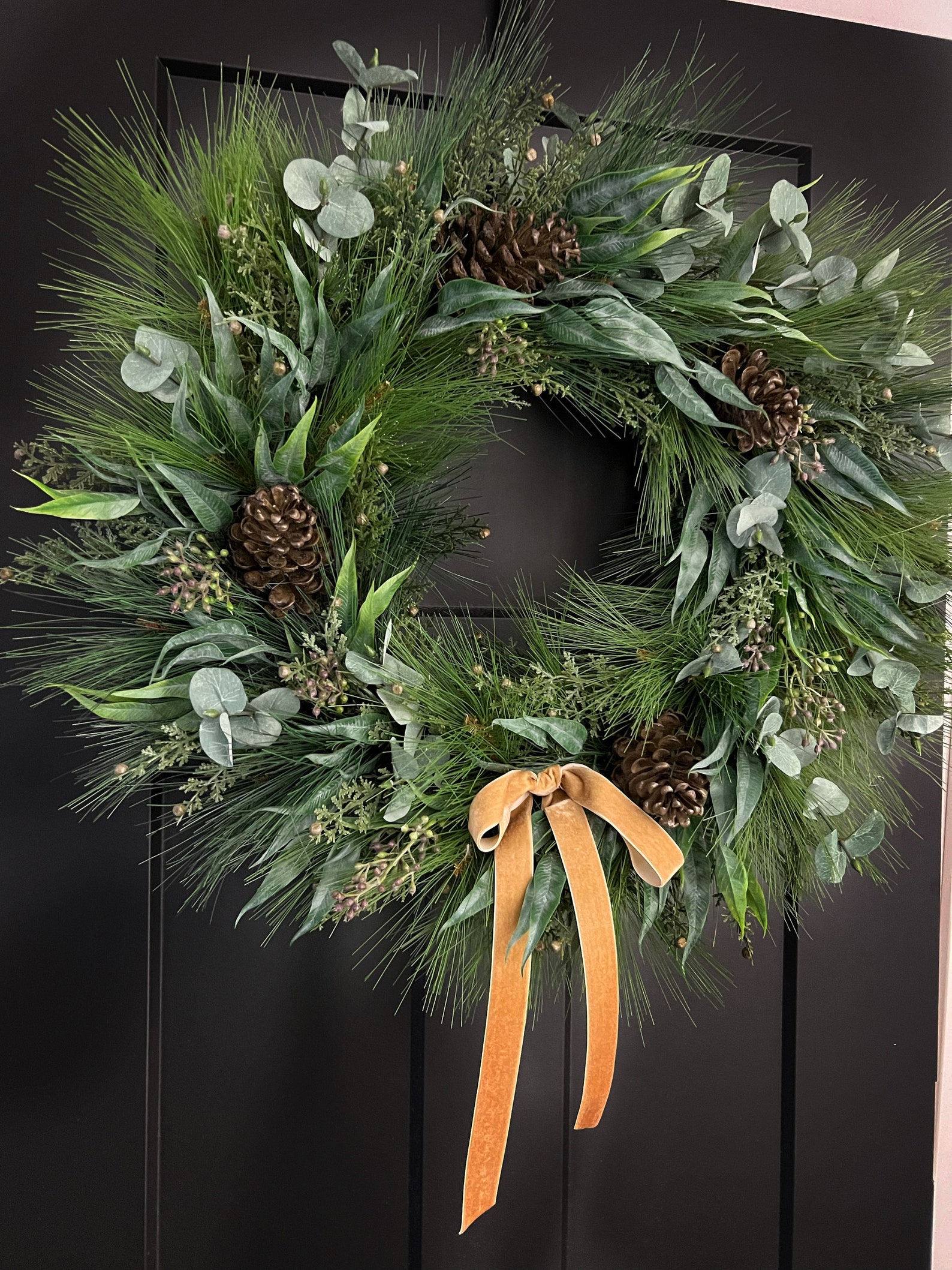 Pine Wreaths for Christmas, Winter Greenery Wreaths for Front Doors ...