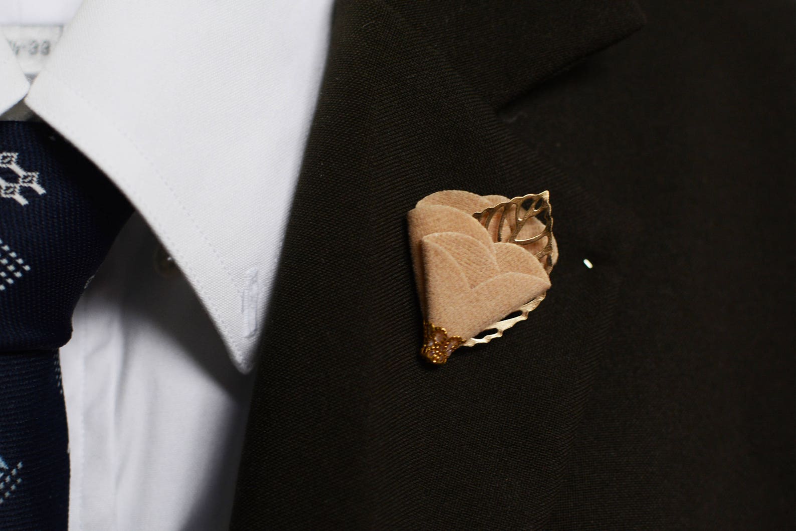 Beige Gold Flower Gold Handmade Handcrafted Lapel Pin, Fashion ...