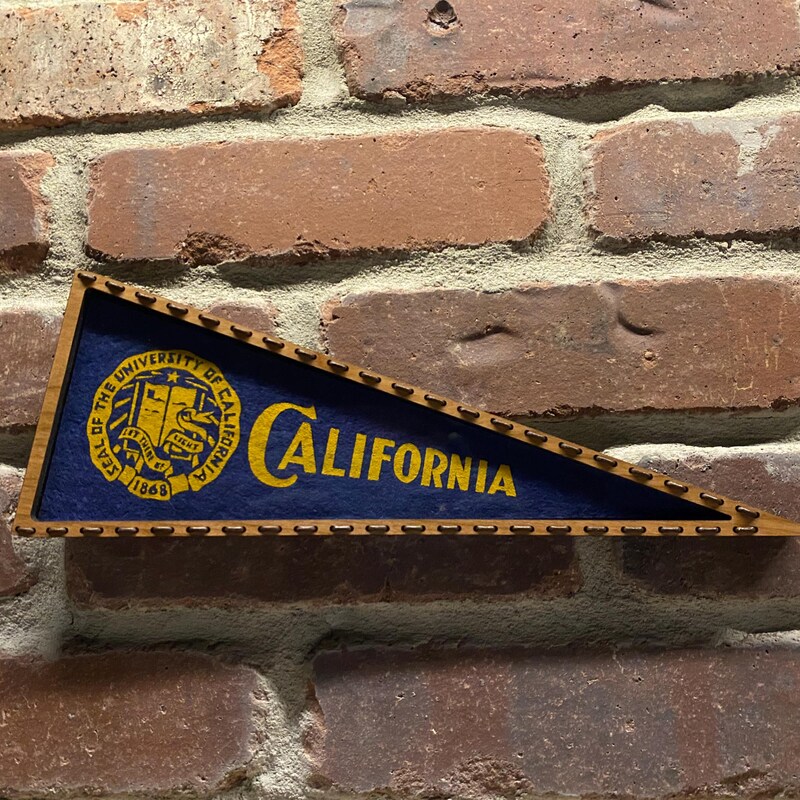 California Pennant - Etsy