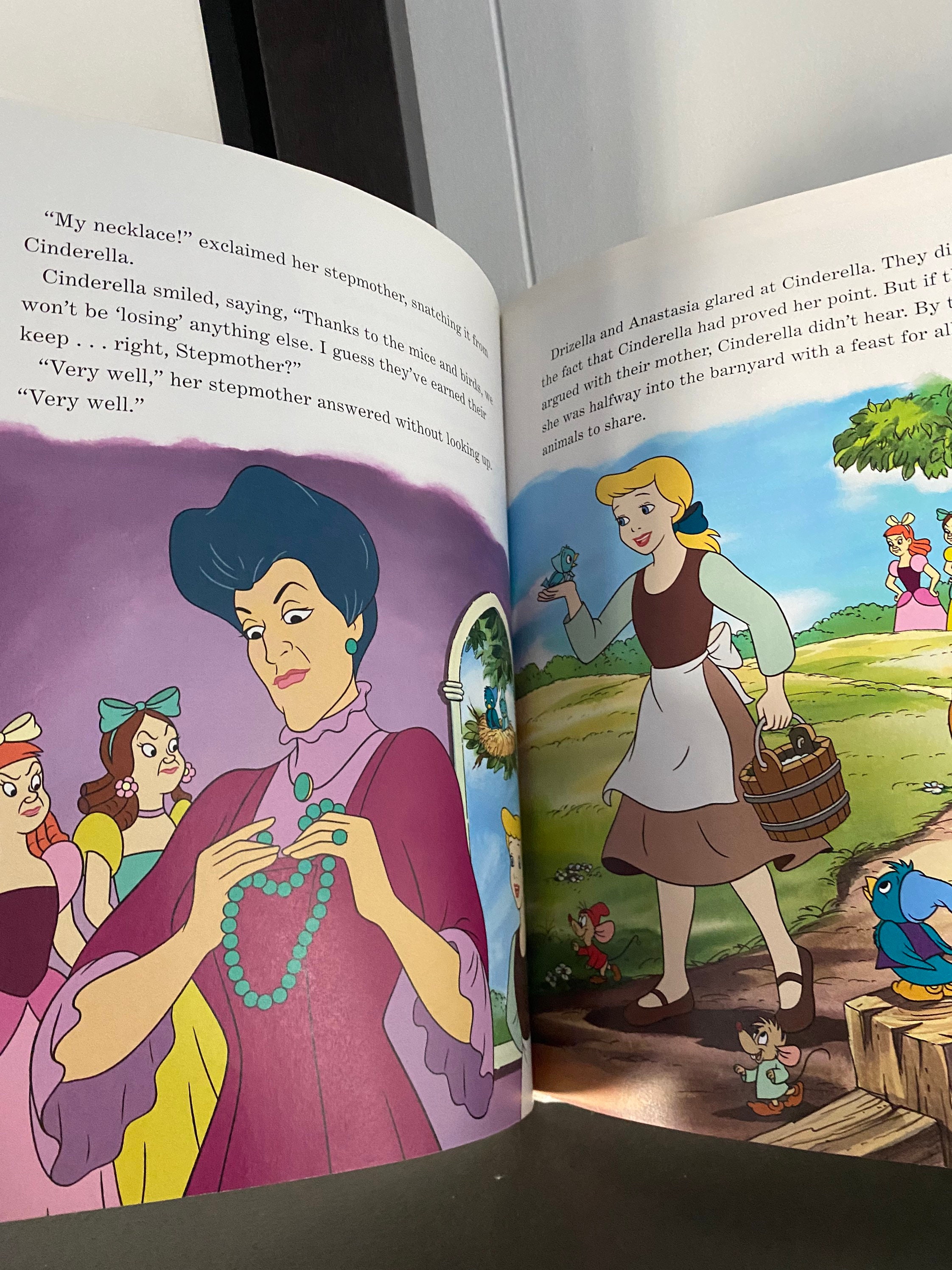 Disney's Year Book 2001 Walt Disney Yearbook Disney's Wonderful World ...