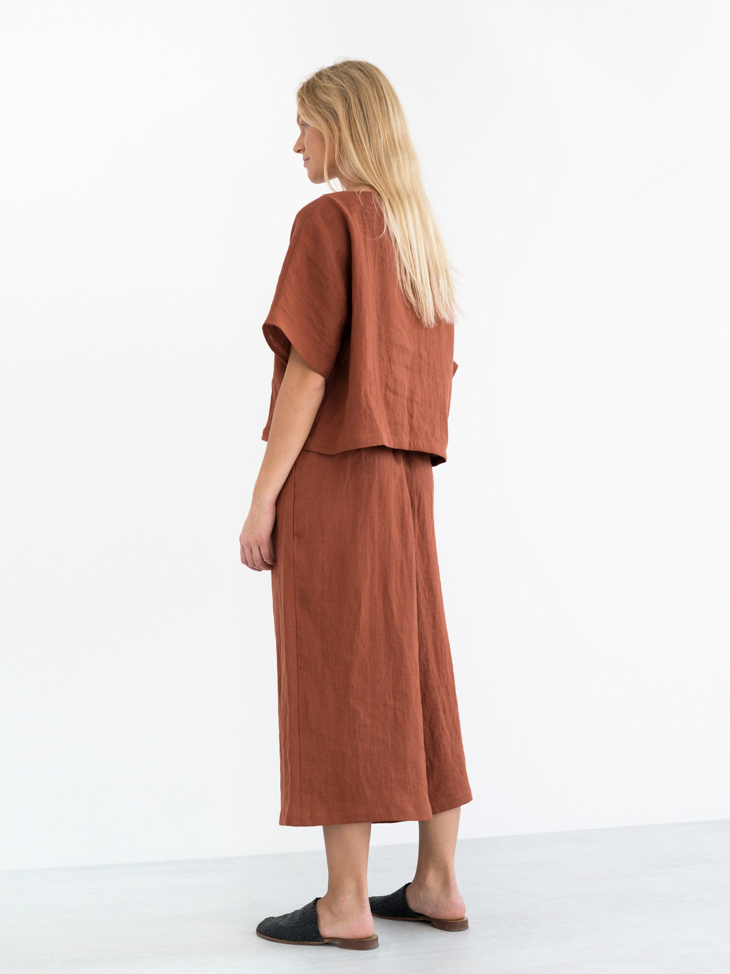 BEE Linen Top / Simple Linen Blouse / Loose Linen Shirt / | Etsy