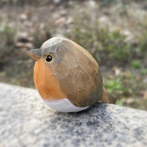 ROBIN RED BREAST Hand Carved Painted Sculpture Figurine Ornament ...