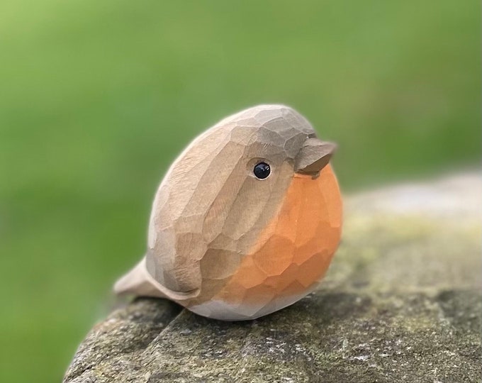 Little Chirpy: White Ash, Cute Wooden Robin, Handmade Bird Figurine ...