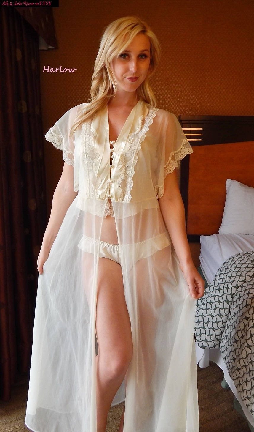 Harlow Lingerie Model Photo Shoot For Silk And Satin Rescue Pin Up