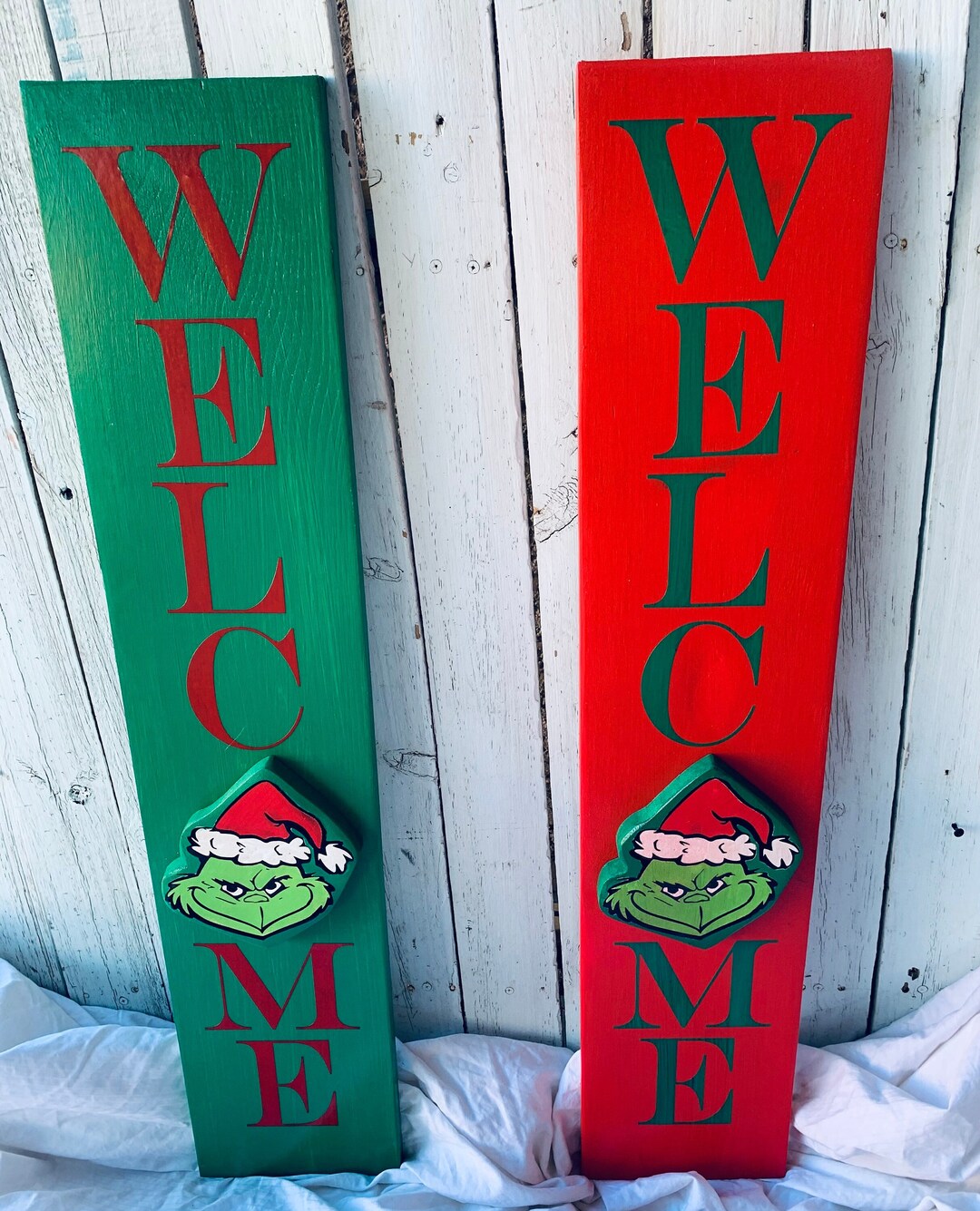 The Grinch Holiday Welcome Sign - Etsy