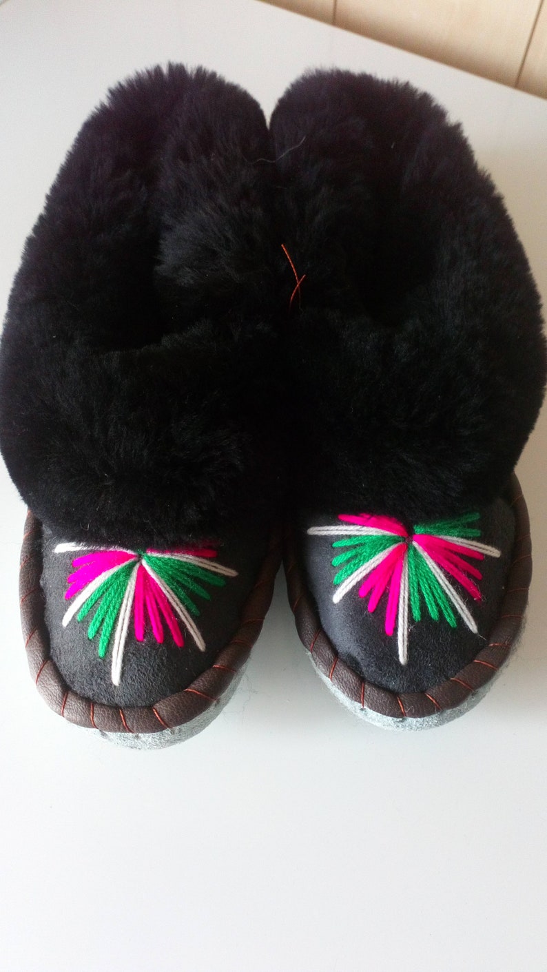 Ladies Handmade Embroidered 100% Sheep Wool Slippers/moccasins - Etsy