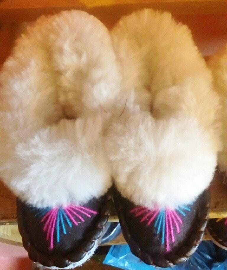 Ladies Handmade Embroidered 100% Sheep Wool Slippers/moccasins - Etsy